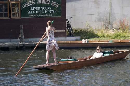 girl.rowing.boat.original.jpg -- May 28, 2008 4:30 pm -- 127k