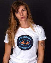 Anti Tory t-shirt: Open your eyes to the Tory lies